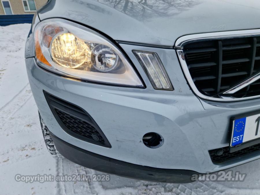 Grey Volvo XC60 2012 in Tartu, with an engine capacity of 2.00 L and mileage of 349 thousand km for 7000 €, photo 10 on AUTOMOTO.COM.LV