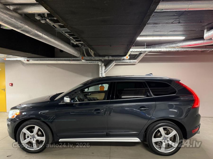 Pelēks Volvo XC60 2012 Tallina, ar dzinēja tilpumu 2.40 L un nobraukumu 246 tūkst. km par 9990 €, foto 3 vietnē AUTOMOTO.COM.LV