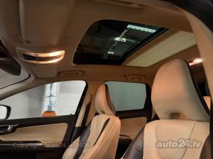 Pelēks Volvo XC60 2012 Tallina, ar dzinēja tilpumu 2.40 L un nobraukumu 246 tūkst. km par 9990 €, foto 15 vietnē AUTOMOTO.COM.LV