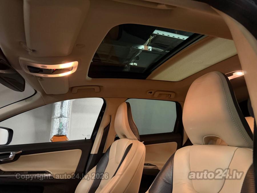 Pelēks Volvo XC60 2012 Tallina, ar dzinēja tilpumu 2.40 L un nobraukumu 246 tūkst. km par 9990 €, foto 15 vietnē AUTOMOTO.COM.LV