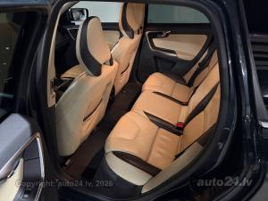 Pelēks Volvo XC60 2012 Tallina, ar dzinēja tilpumu 2.40 L un nobraukumu 246 tūkst. km par 9990 €, foto 16 vietnē AUTOMOTO.COM.LV