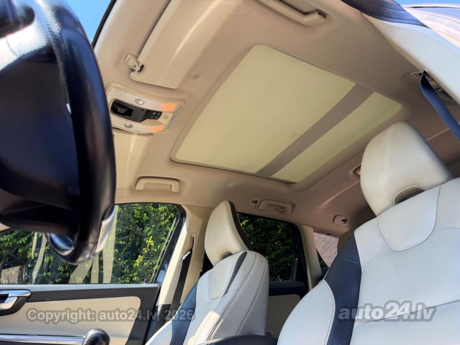 Pelēks Volvo XC60 2012 Tallina, ar dzinēja tilpumu 2.40 L un nobraukumu 246 tūkst. km par 9990 €, foto 21 vietnē AUTOMOTO.COM.LV