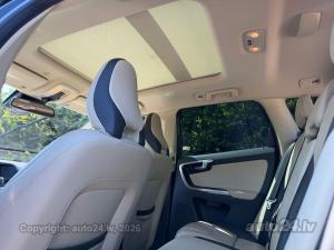 Pelēks Volvo XC60 2012 Tallina, ar dzinēja tilpumu 2.40 L un nobraukumu 246 tūkst. km par 9990 €, foto 22 vietnē AUTOMOTO.COM.LV