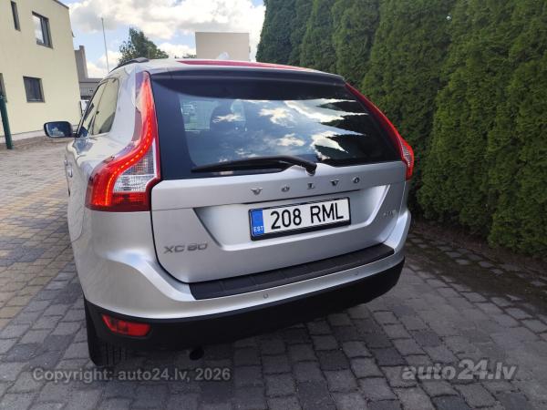 Pelēks Volvo XC60 2012 Paide, ar dzinēja tilpumu 2.00 L un nobraukumu 250 tūkst. km par 7990 €, foto 5 vietnē AUTOMOTO.COM.LV