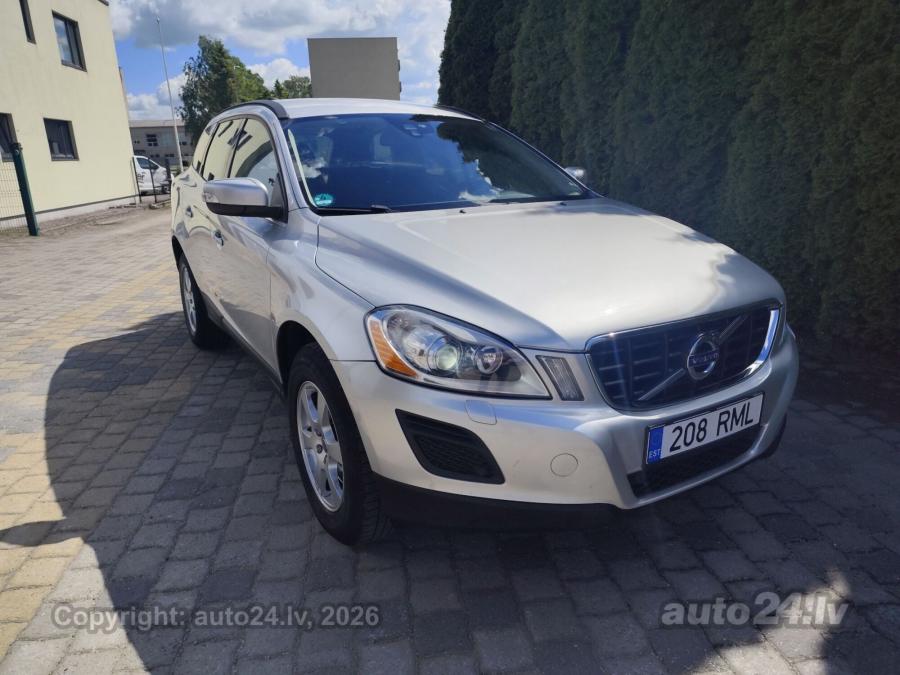 Grey Volvo XC60 2012 in Paide, with an engine capacity of 2.00 L and mileage of 250 thousand km for 7990 €, photo 11 on AUTOMOTO.COM.LV
