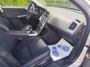 Grey Volvo XC60 2012 in Paide, with an engine capacity of 2.00 L and mileage of 250 thousand km for 7990 €, photo 16 on AUTOMOTO.COM.LV