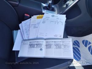 Grey Volvo XC60 2012 in Paide, with an engine capacity of 2.00 L and mileage of 250 thousand km for 7990 €, photo 17 on AUTOMOTO.COM.LV