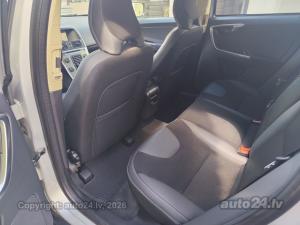 Grey Volvo XC60 2012 in Paide, with an engine capacity of 2.00 L and mileage of 250 thousand km for 7990 €, photo 18 on AUTOMOTO.COM.LV