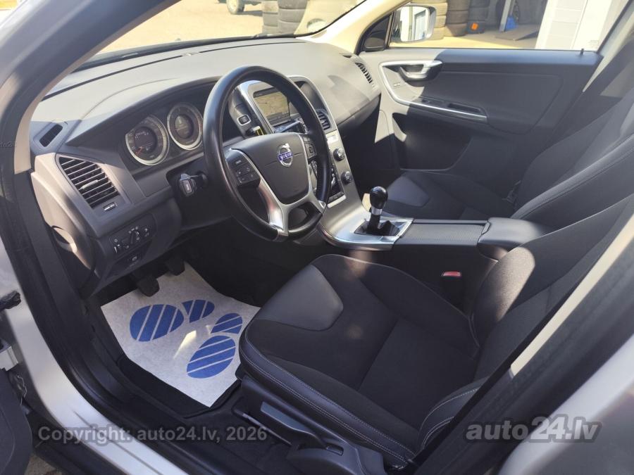 Grey Volvo XC60 2012 in Paide, with an engine capacity of 2.00 L and mileage of 250 thousand km for 7990 €, photo 20 on AUTOMOTO.COM.LV