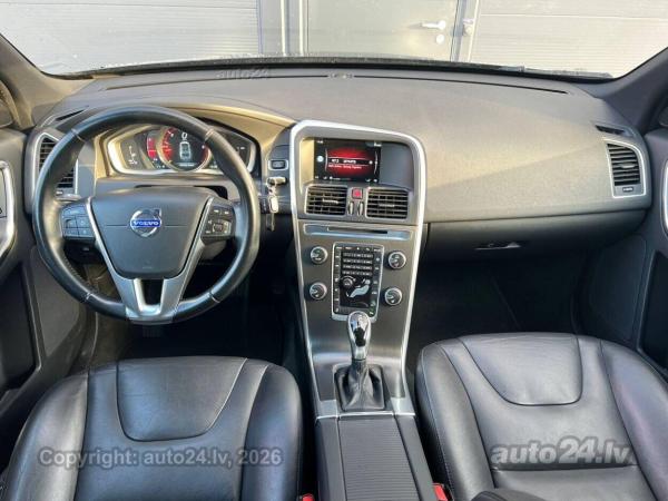 Pelēks Volvo XC60 2014 Tallina, ar dzinēja tilpumu 2.40 L un nobraukumu 265 tūkst. km par 12990 €, foto 11 vietnē AUTOMOTO.COM.LV