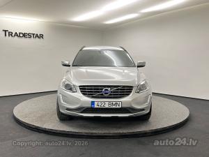 Pelēks Volvo XC60 2014 Pērnava, ar dzinēja tilpumu 2.40 L un nobraukumu 167 tūkst. km par 15990 €, foto 2 vietnē AUTOMOTO.COM.LV