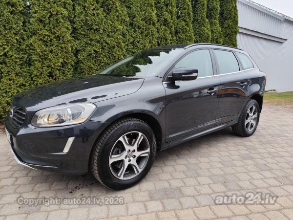 Pelēks Volvo XC60 2014 Paide, ar dzinēja tilpumu 2.00 L un nobraukumu 282 tūkst. km par 10989 €, foto 1 vietnē AUTOMOTO.COM.LV