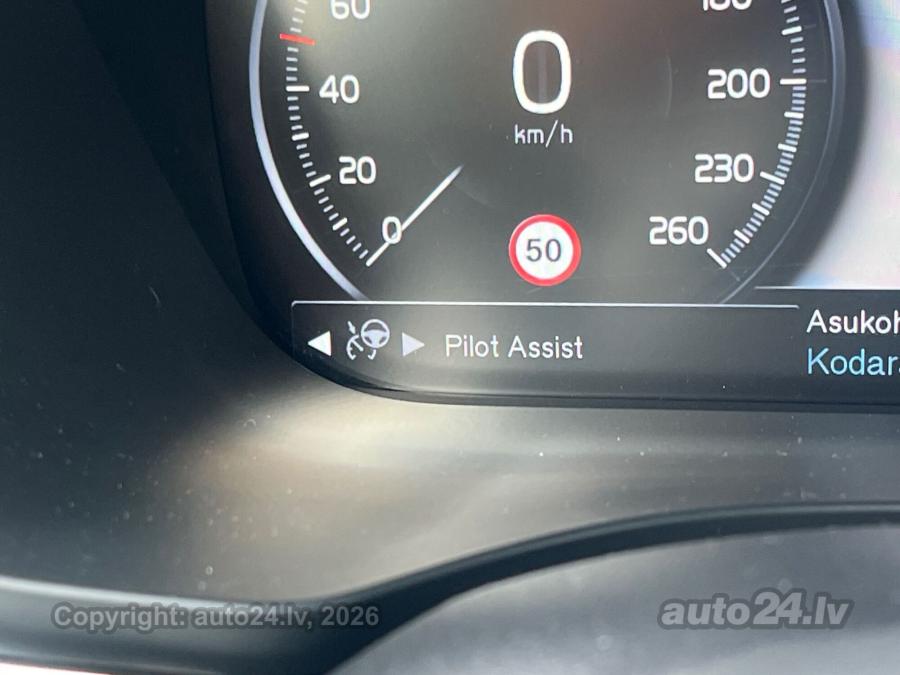Pelēks Volvo XC60 2017 Pērnava, ar dzinēja tilpumu 2.00 L un nobraukumu 228 tūkst. km par 21900 €, foto 20 vietnē AUTOMOTO.COM.LV