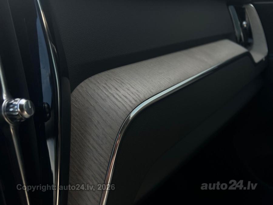 Pelēks Volvo XC60 2017 Pērnava, ar dzinēja tilpumu 2.00 L un nobraukumu 228 tūkst. km par 21900 €, foto 21 vietnē AUTOMOTO.COM.LV