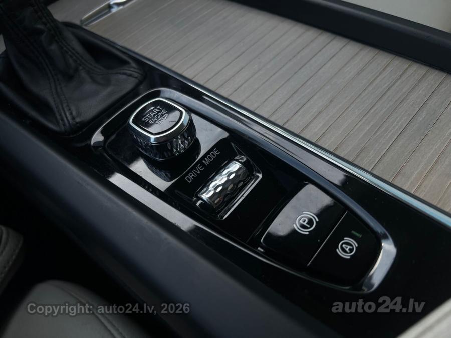 Pelēks Volvo XC60 2017 Pērnava, ar dzinēja tilpumu 2.00 L un nobraukumu 228 tūkst. km par 21900 €, foto 22 vietnē AUTOMOTO.COM.LV