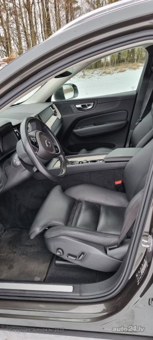 Grey Volvo XC60 2018 in Tallinn, with an engine capacity of 2.00 L and mileage of 105 thousand km for 29500 €, photo 11 on AUTOMOTO.COM.LV