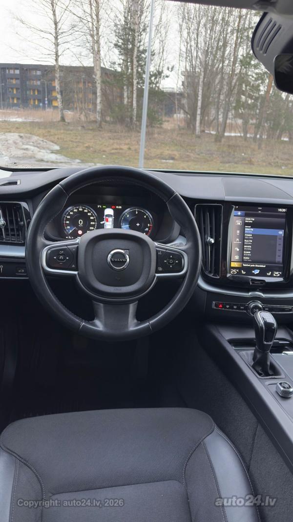 Grey Volvo XC60 2018 in Tallinn, with an engine capacity of 2.00 L and mileage of 245 thousand km for 16990 €, photo 9 on AUTOMOTO.COM.LV