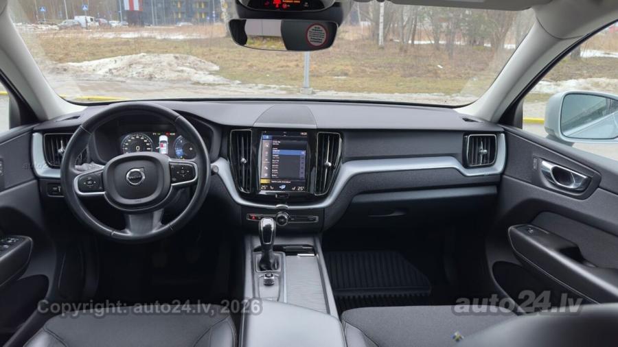 Grey Volvo XC60 2018 in Tallinn, with an engine capacity of 2.00 L and mileage of 245 thousand km for 16990 €, photo 11 on AUTOMOTO.COM.LV
