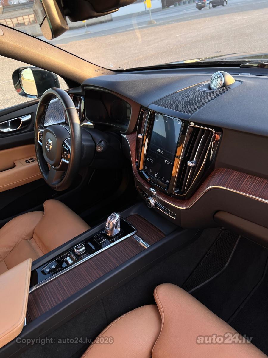 Pelēks Volvo XC60 2018 Tallina, ar dzinēja tilpumu 2.00 L un nobraukumu 184 tūkst. km par 27000 €, foto 7 vietnē AUTOMOTO.COM.LV