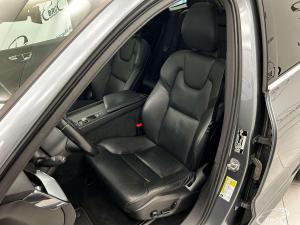 Grey Volvo XC60 2018 in Vilnius, with an engine capacity of 1.97 L and mileage of 249 thousand km for 23500 €, photo 7 on AUTOMOTO.COM.LV