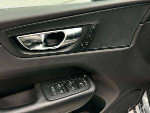 Grey Volvo XC60 2018 in Vilnius, with an engine capacity of 1.97 L and mileage of 249 thousand km for 23500 €, photo 14 on AUTOMOTO.COM.LV