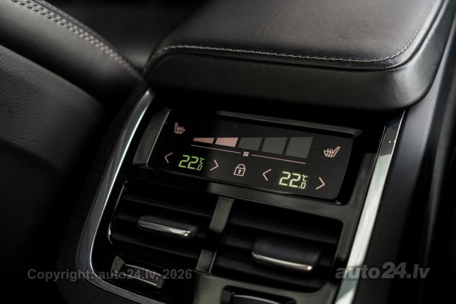 Pelēks Volvo XC60 2019 Tartu, ar dzinēja tilpumu 2.00 L un nobraukumu 152 tūkst. km par 26900 €, foto 20 vietnē AUTOMOTO.COM.LV