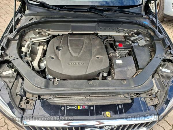 Grey Volvo XC60 2019 in Tartu, with an engine capacity of 2.00 L and mileage of 215 thousand km for 22900 €, photo 7 on AUTOMOTO.COM.LV