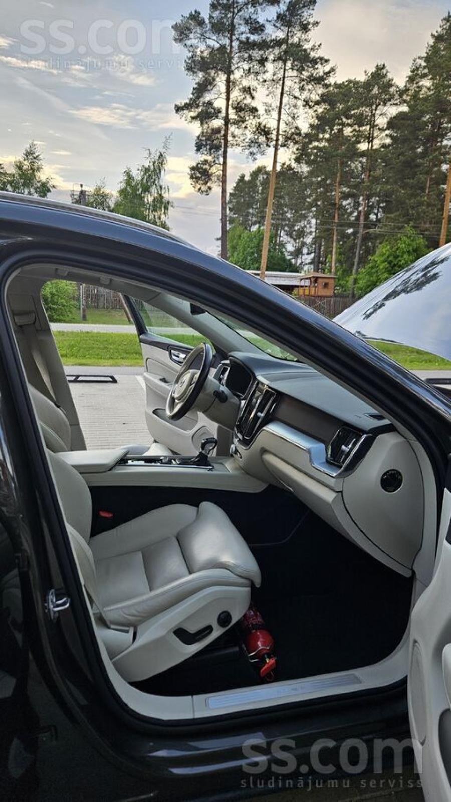 Pelēks Volvo XC60 2019 Rīga, ar dzinēja tilpumu 2.00 L un nobraukumu 217 tūkst. km par 25000 €, foto 10 vietnē AUTOMOTO.COM.LV