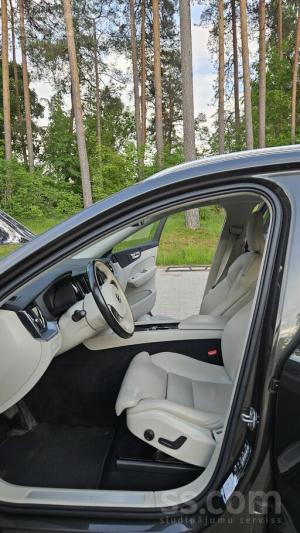 Pelēks Volvo XC60 2019 Rīga, ar dzinēja tilpumu 2.00 L un nobraukumu 217 tūkst. km par 25000 €, foto 12 vietnē AUTOMOTO.COM.LV