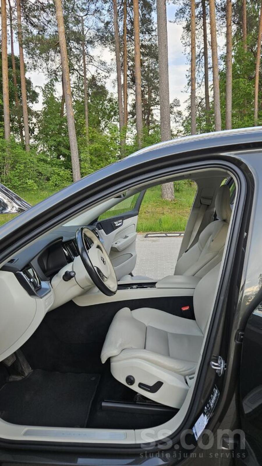 Pelēks Volvo XC60 2019 Rīga, ar dzinēja tilpumu 2.00 L un nobraukumu 217 tūkst. km par 25000 €, foto 12 vietnē AUTOMOTO.COM.LV