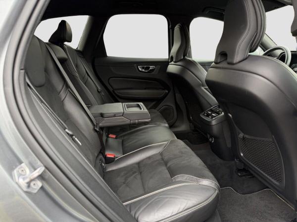 Pelēks Volvo XC60 2019 Pērnava, ar dzinēja tilpumu 2.00 L un nobraukumu 124 tūkst. km par 30900 €, foto 8 vietnē AUTOMOTO.COM.LV