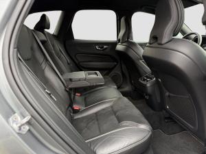 Pelēks Volvo XC60 2019 Pērnava, ar dzinēja tilpumu 2.00 L un nobraukumu 124 tūkst. km par 30900 €, foto 8 vietnē AUTOMOTO.COM.LV