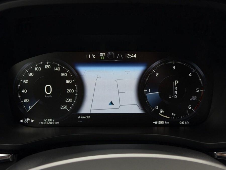 Pelēks Volvo XC60 2019 Pērnava, ar dzinēja tilpumu 2.00 L un nobraukumu 124 tūkst. km par 30900 €, foto 11 vietnē AUTOMOTO.COM.LV
