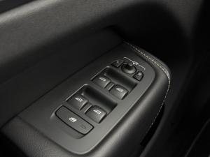 Pelēks Volvo XC60 2019 Pērnava, ar dzinēja tilpumu 2.00 L un nobraukumu 124 tūkst. km par 30900 €, foto 21 vietnē AUTOMOTO.COM.LV