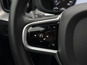 Pelēks Volvo XC60 2019 Pērnava, ar dzinēja tilpumu 2.00 L un nobraukumu 124 tūkst. km par 30900 €, foto 22 vietnē AUTOMOTO.COM.LV