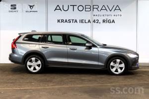 Pelēks Volvo XC60 2020 Rīga, ar dzinēja tilpumu 2.00 L un nobraukumu 177 tūkst. km par 26990 €, foto 5 vietnē AUTOMOTO.COM.LV