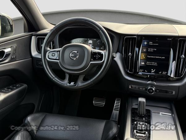 Grey Volvo XC60 2020 in Parnu, with an engine capacity of 2.00 L and mileage of 112 thousand km for 29900 €, photo 6 on AUTOMOTO.COM.LV