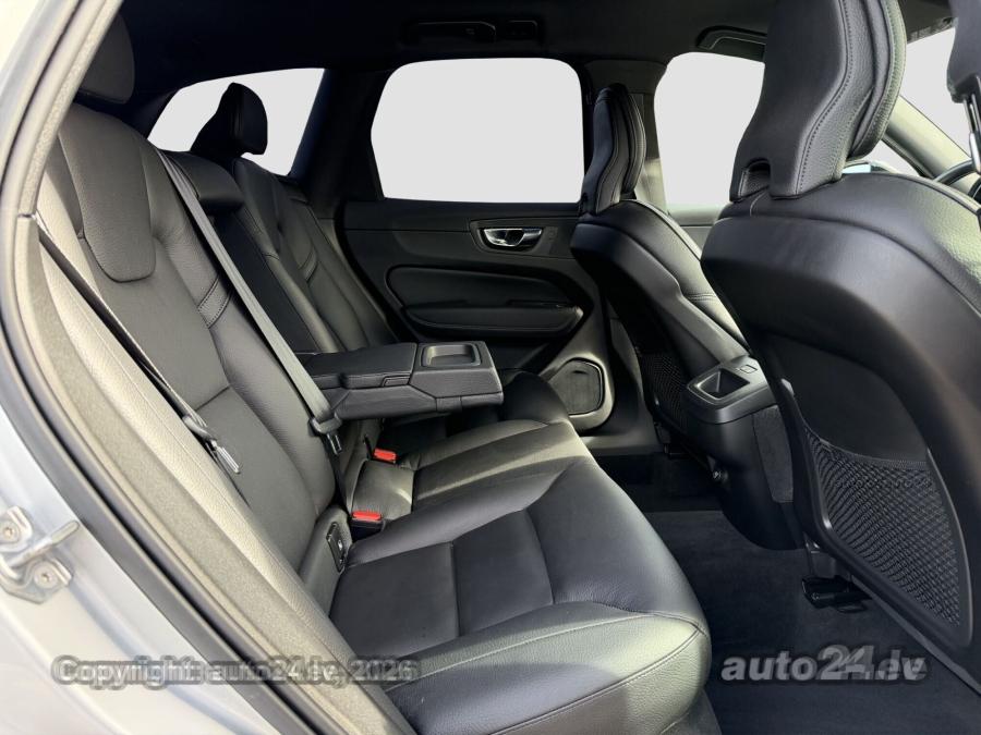 Pelēks Volvo XC60 2020 Pērnava, ar dzinēja tilpumu 2.00 L un nobraukumu 112 tūkst. km par 29900 €, foto 8 vietnē AUTOMOTO.COM.LV