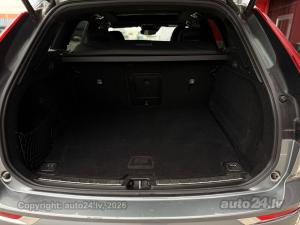 Grey Volvo XC60 2020 in Tallinn, with an engine capacity of 2.00 L and mileage of 164 thousand km for 27900 €, photo 11 on AUTOMOTO.COM.LV