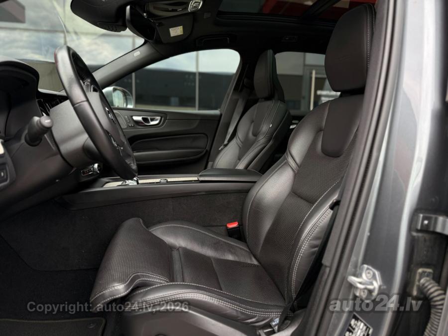 Grey Volvo XC60 2020 in Tallinn, with an engine capacity of 2.00 L and mileage of 164 thousand km for 27900 €, photo 12 on AUTOMOTO.COM.LV