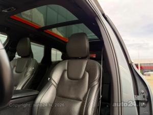 Grey Volvo XC60 2020 in Tallinn, with an engine capacity of 2.00 L and mileage of 164 thousand km for 27900 €, photo 14 on AUTOMOTO.COM.LV