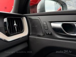 Grey Volvo XC60 2020 in Tallinn, with an engine capacity of 2.00 L and mileage of 164 thousand km for 27900 €, photo 20 on AUTOMOTO.COM.LV