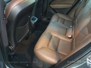 Grey Volvo XC60 2020 in Tallinn, with an engine capacity of 2.00 L and mileage of 130 thousand km for 23500 €, photo 12 on AUTOMOTO.COM.LV