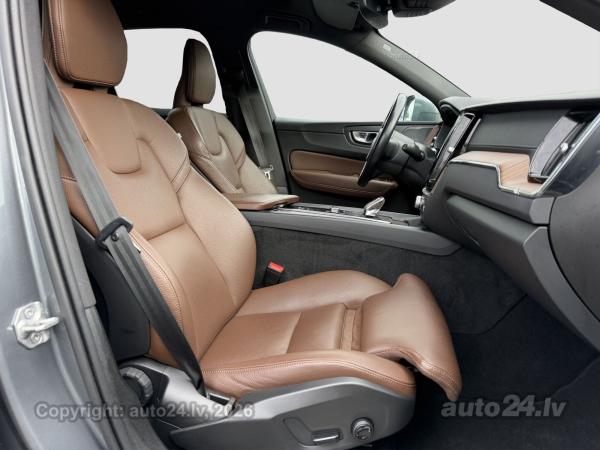 Grey Volvo XC60 2021 in Parnu, with an engine capacity of 2.00 L and mileage of 114 thousand km for 31900 €, photo 6 on AUTOMOTO.COM.LV