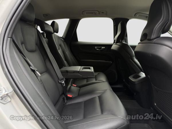 Grey Volvo XC60 2022 in Parnu, with an engine capacity of 2.00 L and mileage of 142 thousand km for 32900 €, photo 7 on AUTOMOTO.COM.LV