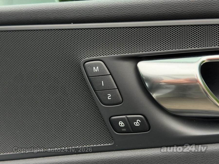 Pelēks Volvo XC60 2022 Pērnava, ar dzinēja tilpumu 2.00 L un nobraukumu 142 tūkst. km par 32900 €, foto 9 vietnē AUTOMOTO.COM.LV