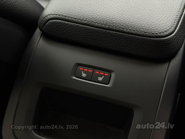 Grey Volvo XC60 2022 in Parnu, with an engine capacity of 2.00 L and mileage of 142 thousand km for 32900 €, photo 9 on AUTOMOTO.COM.LV