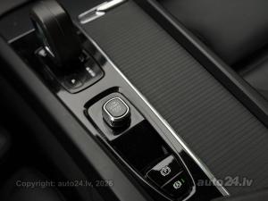 Pelēks Volvo XC60 2022 Pērnava, ar dzinēja tilpumu 2.00 L un nobraukumu 142 tūkst. km par 32900 €, foto 22 vietnē AUTOMOTO.COM.LV