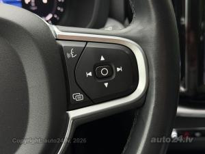 Pelēks Volvo XC60 2022 Pērnava, ar dzinēja tilpumu 2.00 L un nobraukumu 142 tūkst. km par 32900 €, foto 24 vietnē AUTOMOTO.COM.LV