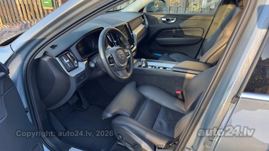 Pelēks Volvo XC60 2023 Tallina, ar dzinēja tilpumu 2.00 L un nobraukumu 41 tūkst. km par 47990 €, foto 7 vietnē AUTOMOTO.COM.LV